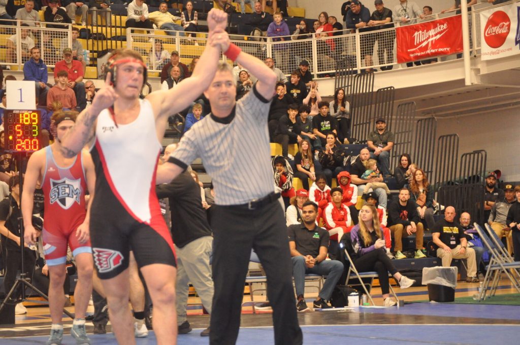 Welsh completes cycle, adds Powerade title - Herald-Standard